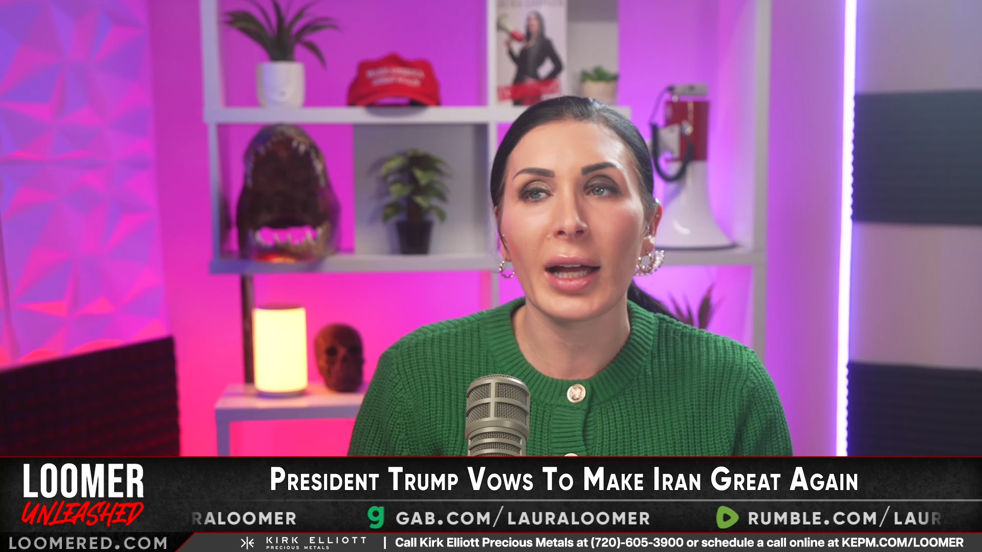 Laura Loomer advises JD Vance to distance himself from Tucker Carlson ...